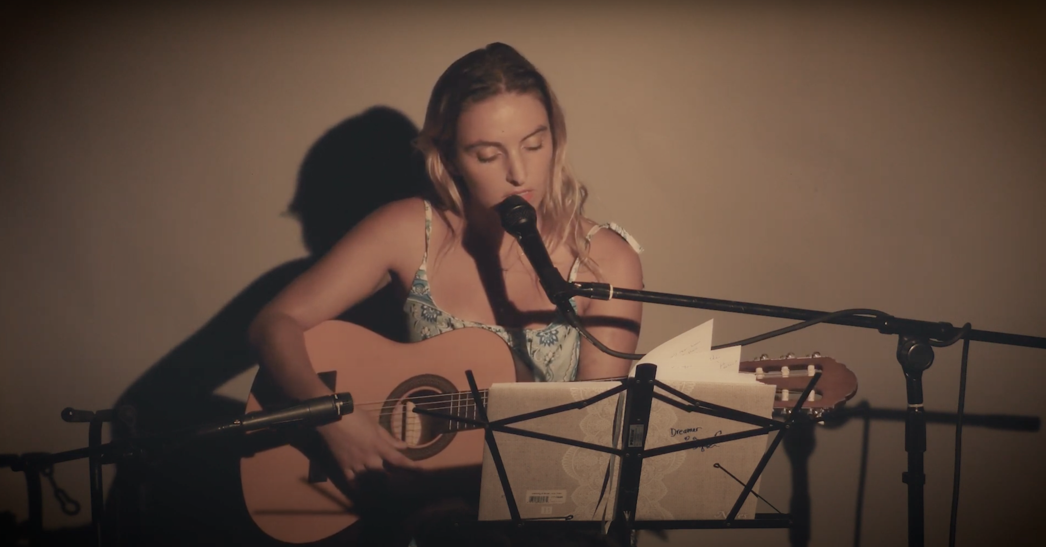 Makani Nalu inaugurates EZTV's "Messy Desk" concert series - eztvmuseum.com